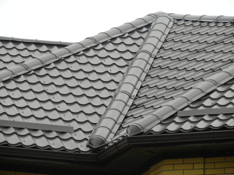 Metal Roofing: Exposed Fasteners Vs Concealed Fasteners | Kanga Roof